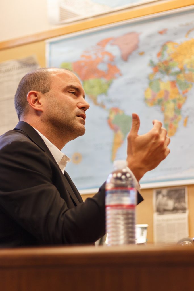 Close Obama adviser Ben Rhodes visits Pomona, talks 2020 and future of ...